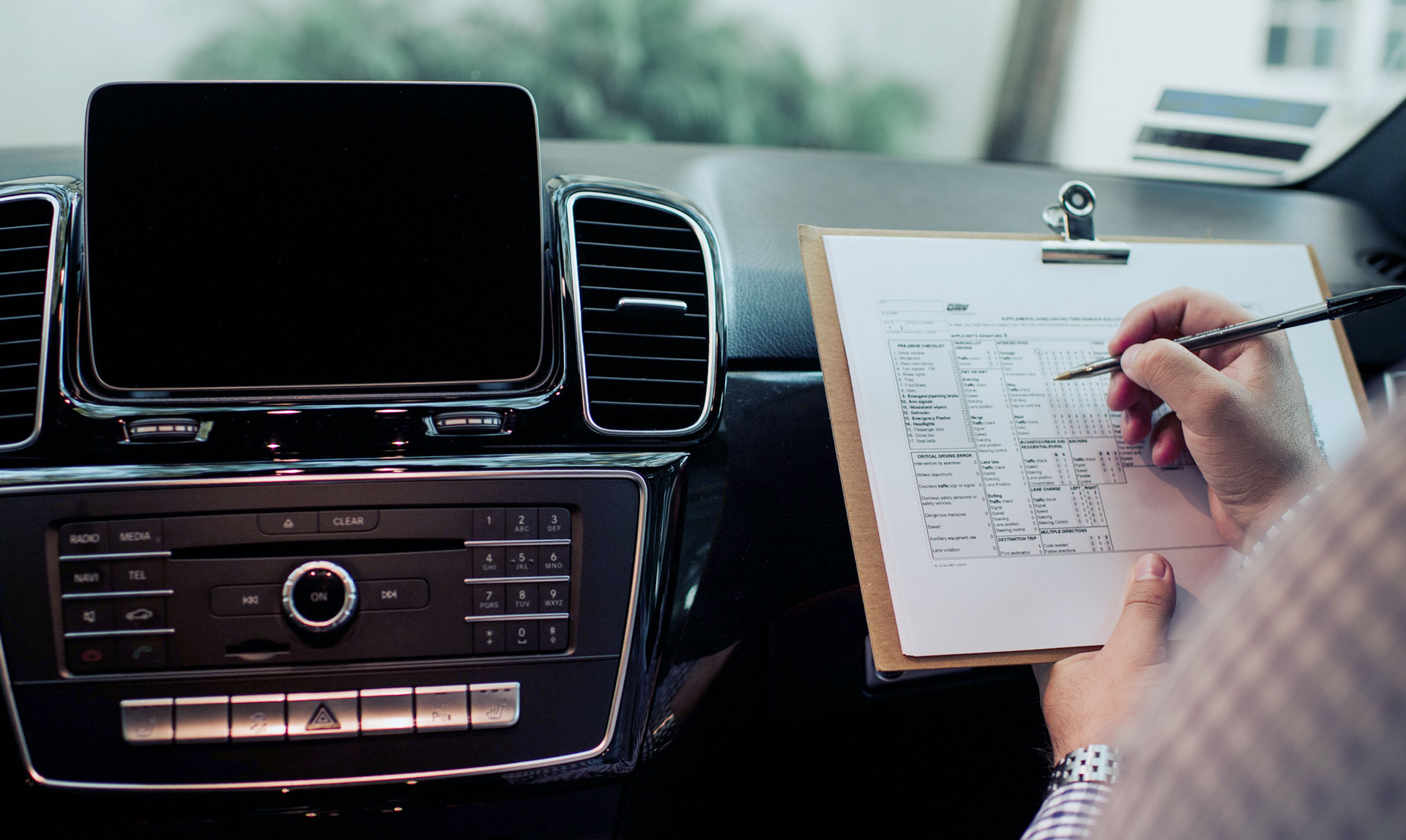 Μαθήματα Οδήγησης - Σχολή οδηγών Σταυρουλάκης